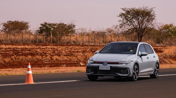 Volkswagen divulga preços do novo Golf GTI e exigências para a compra