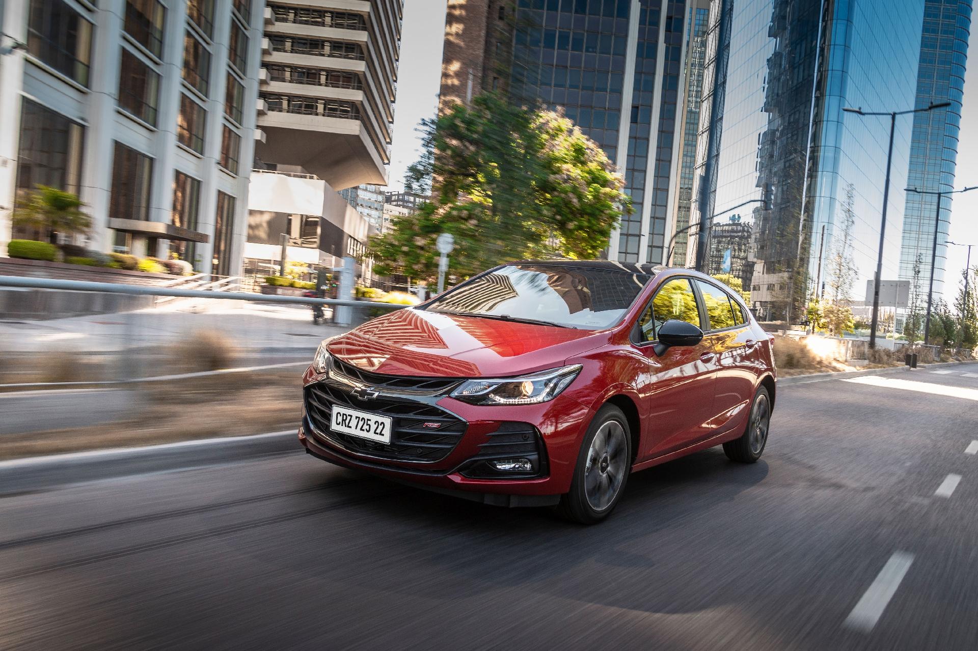 Cruze RS: hatch médio tem bom conjunto e visual, mas idade do projeto ...