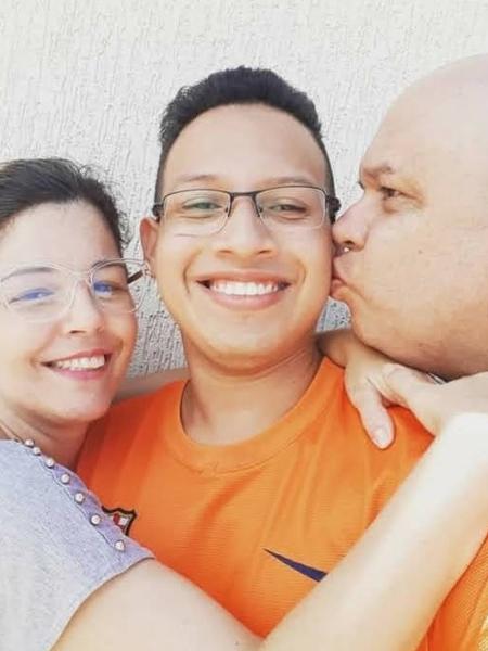 Fui convidada a deixar igreja porque nasci sem útero e não podia ter ...