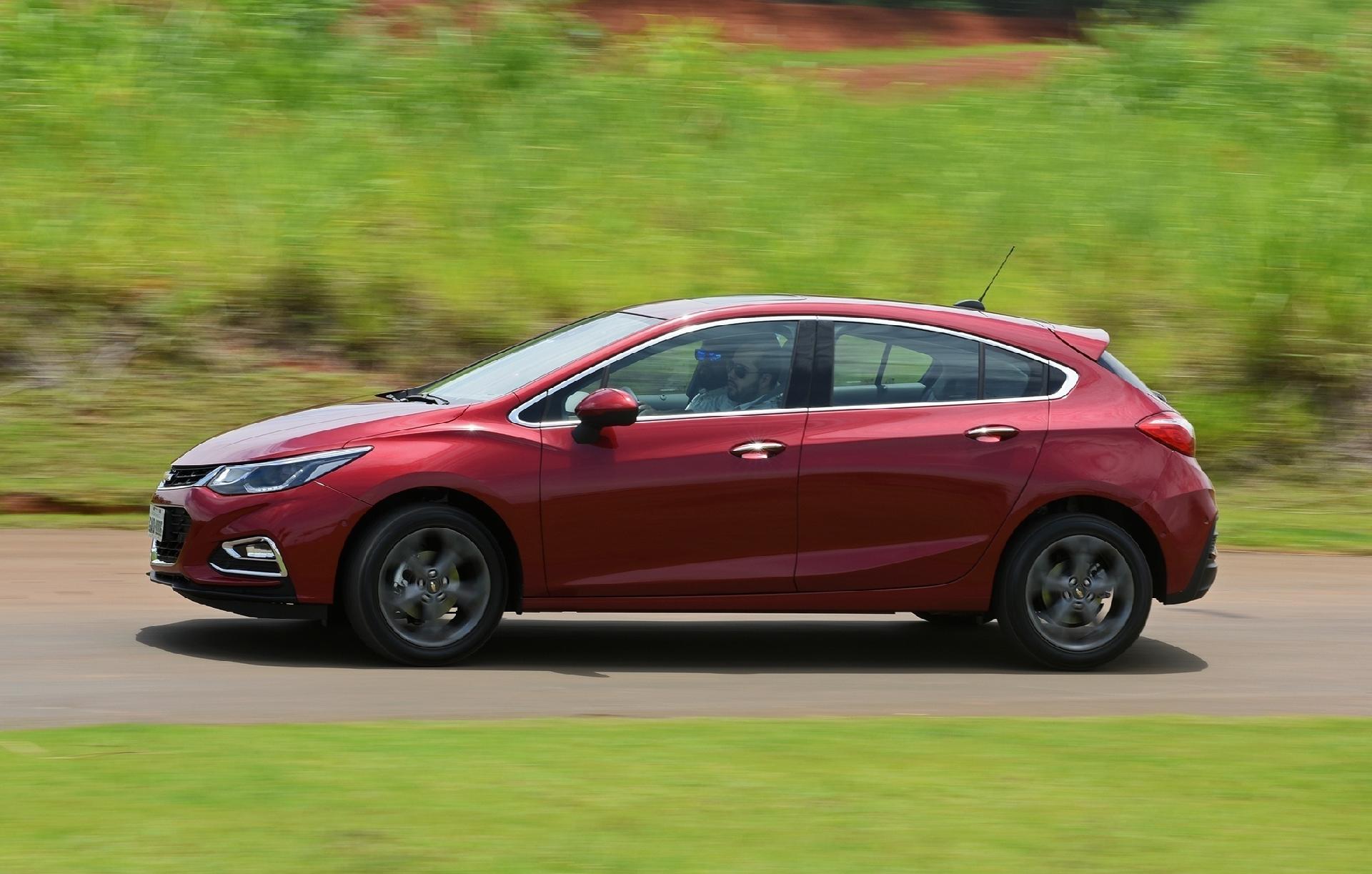 Chevrolet Cruze Sport6 ganha fôlego e personalidade; assista