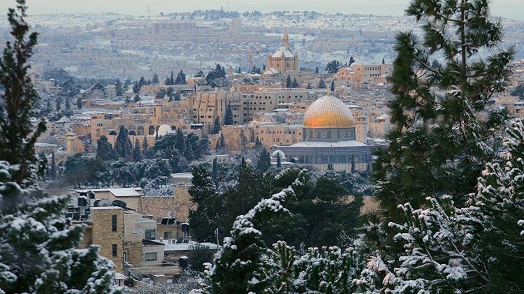 Conheça dez destinos turísticos que oferecem belas paisagens na neve ...
