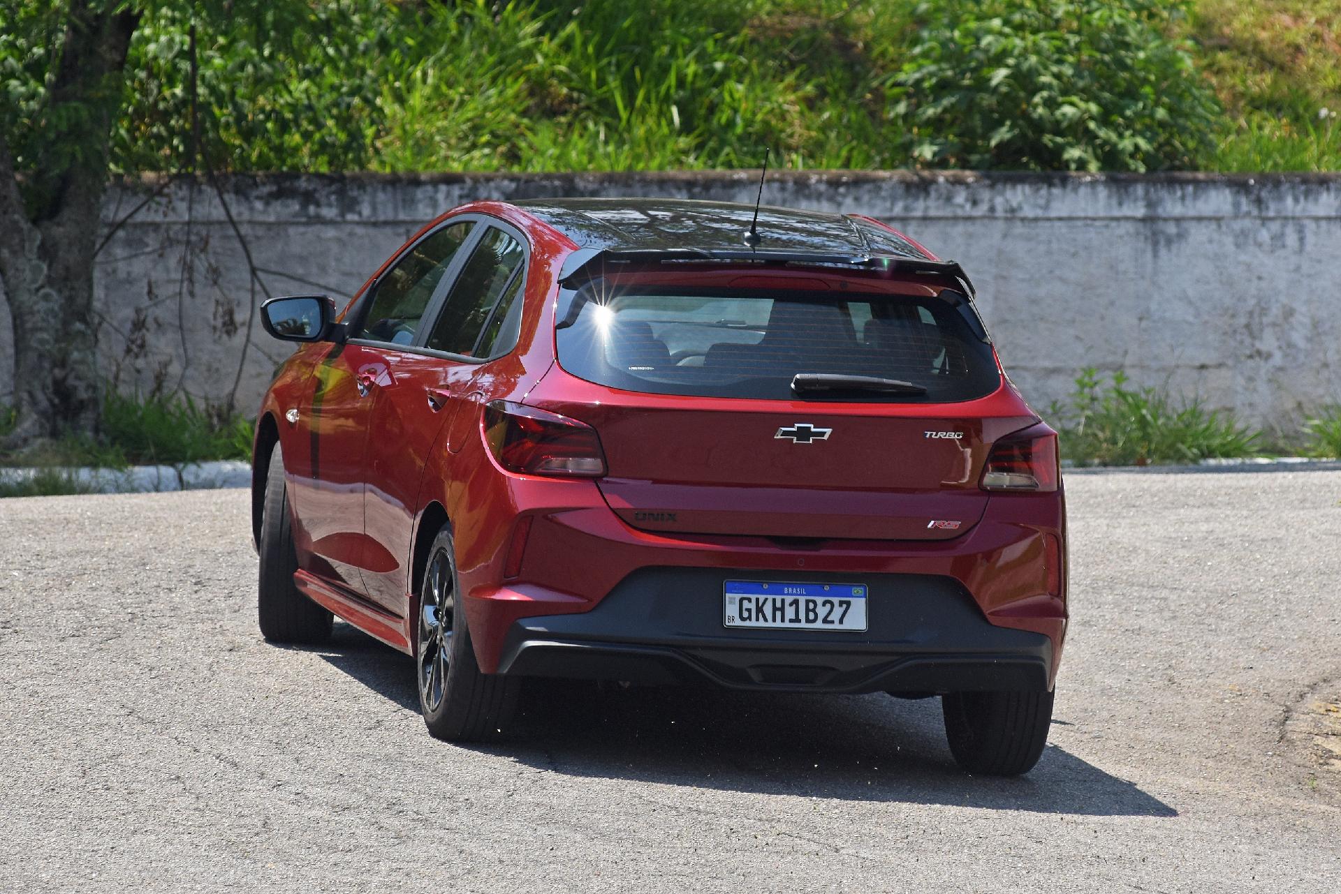 Chevrolet Onix RS: avaliamos a nova versão da linha 2021 do líder de vendas