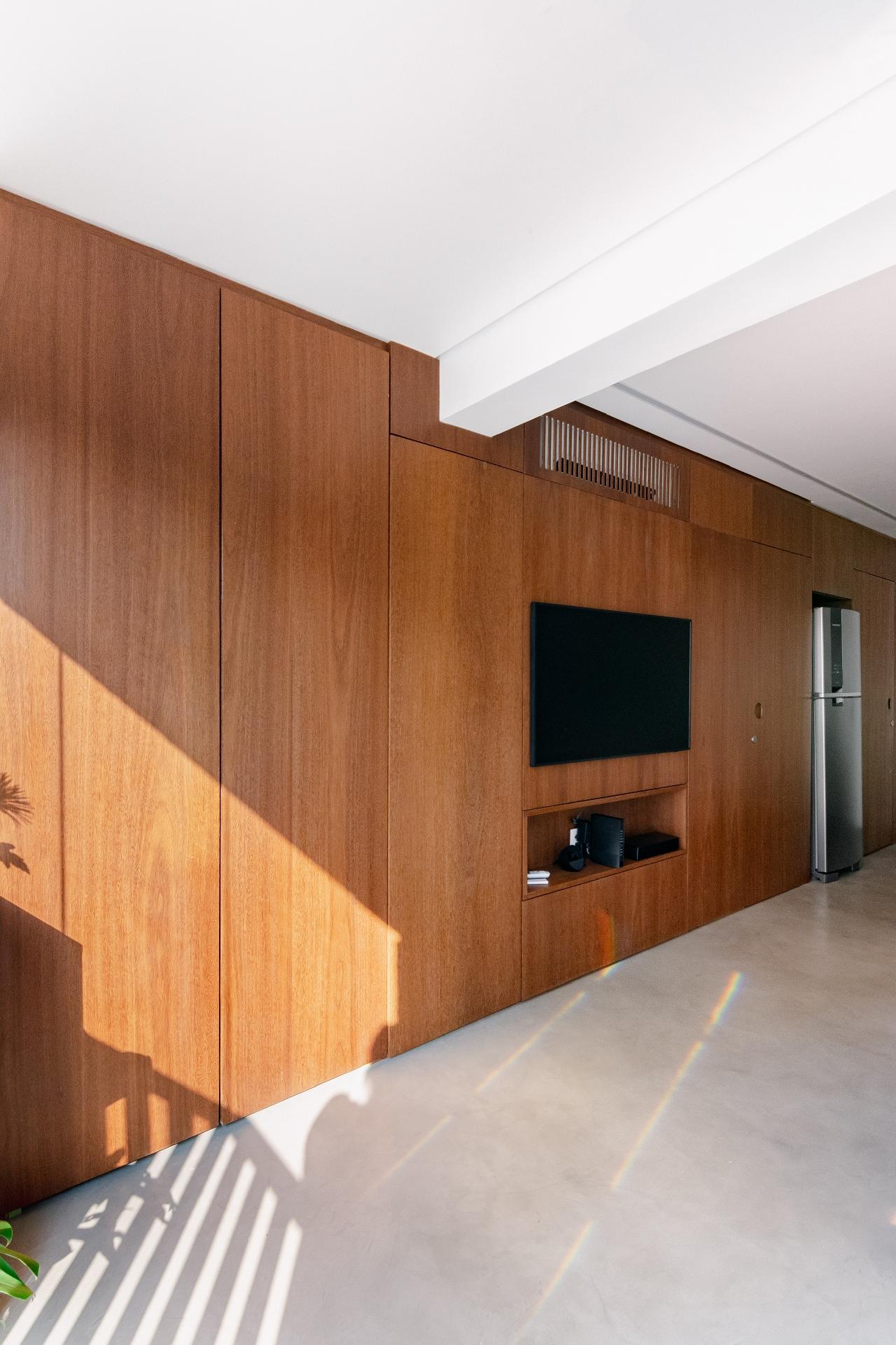 Fotos: 35 m² com home office simpático no armário: veja o trunfo deste ...