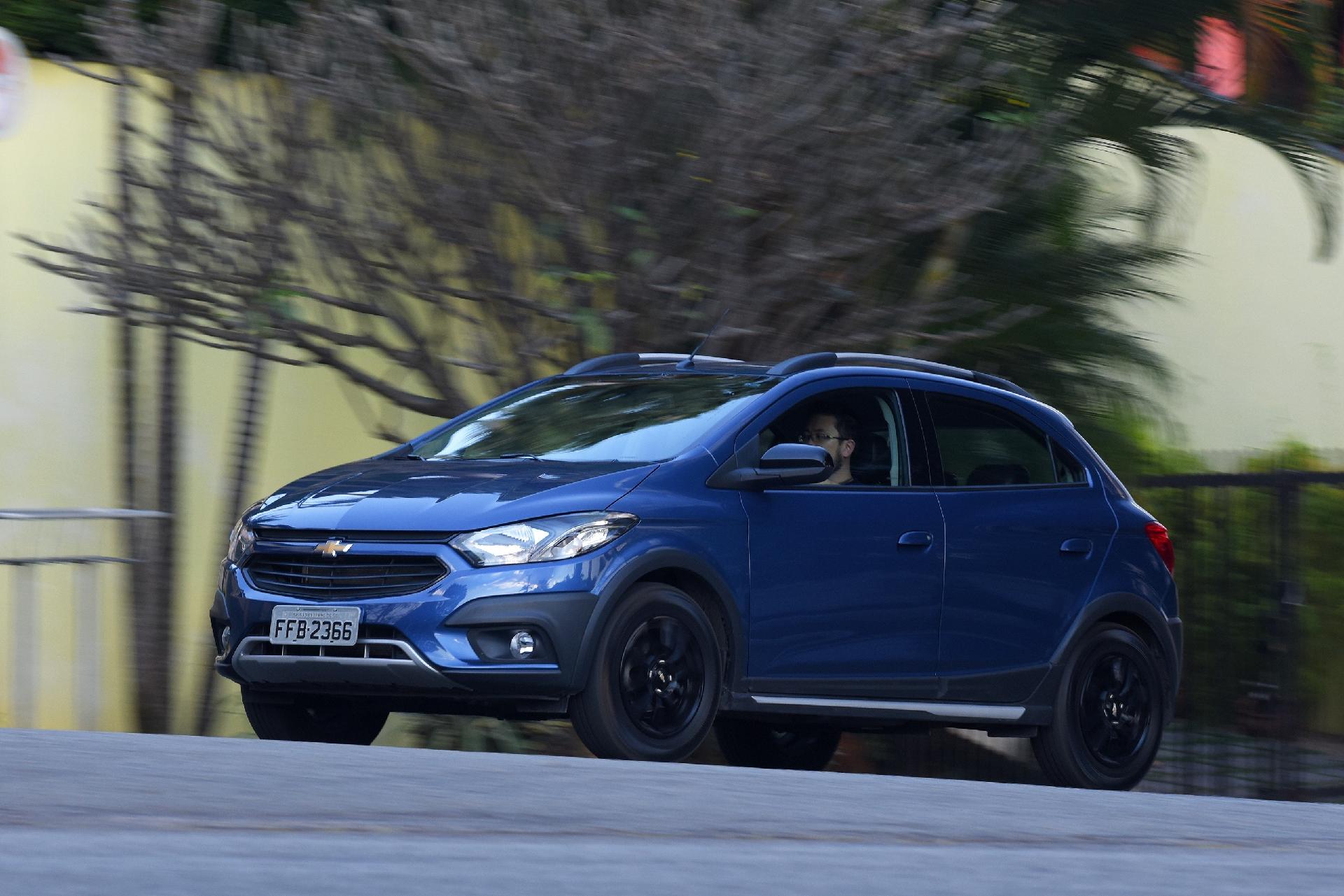 Duelo Chevrolet Onix x Renault Stepway