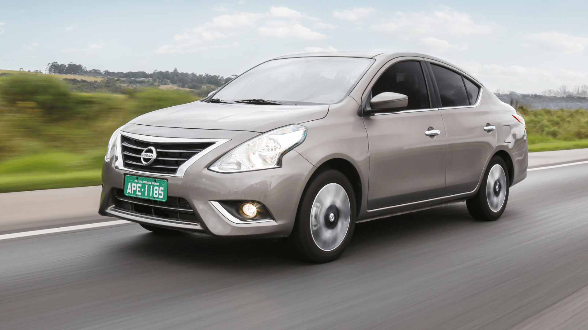 Fotos: Nissan estreia câmbio CVT em Versa e March - 12/04/2016 - UOL Carros