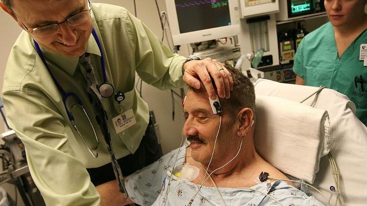 Catalepsia deixa o corpo duro e imóvel. Quem sofre pode ser enterrado ...