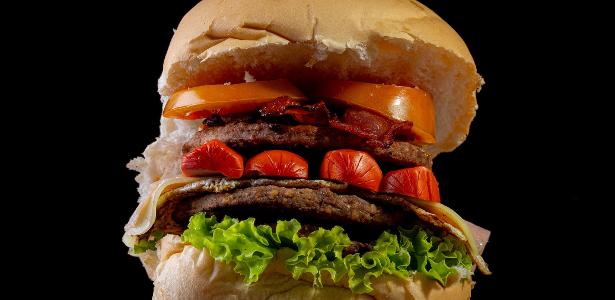 X-tudo brasileiro é eleito 7º melhor hambúrguer do mundo; veja top 10