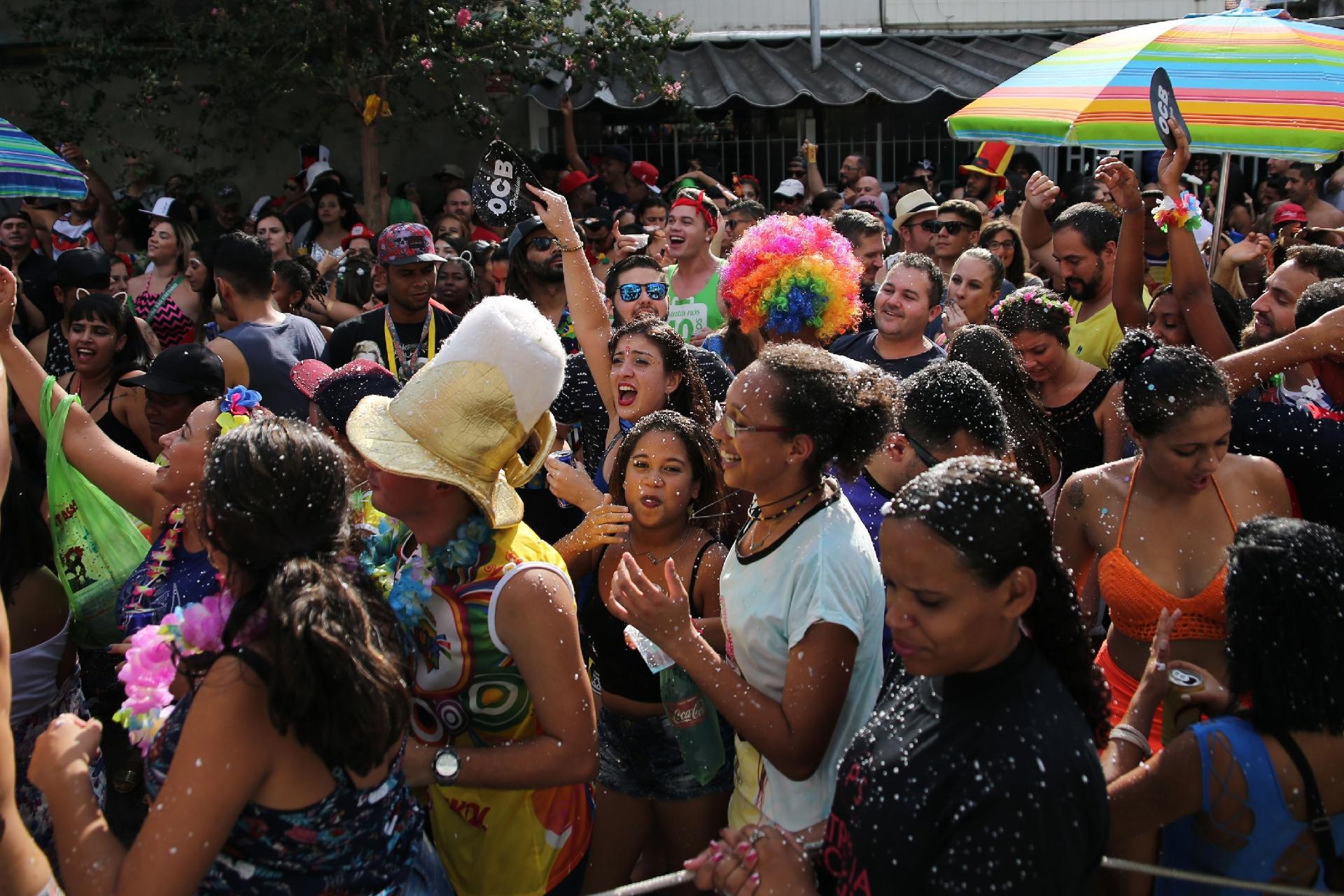 Carnaval 2019: Número de turistas triplica no Carnaval de rua este ano ...