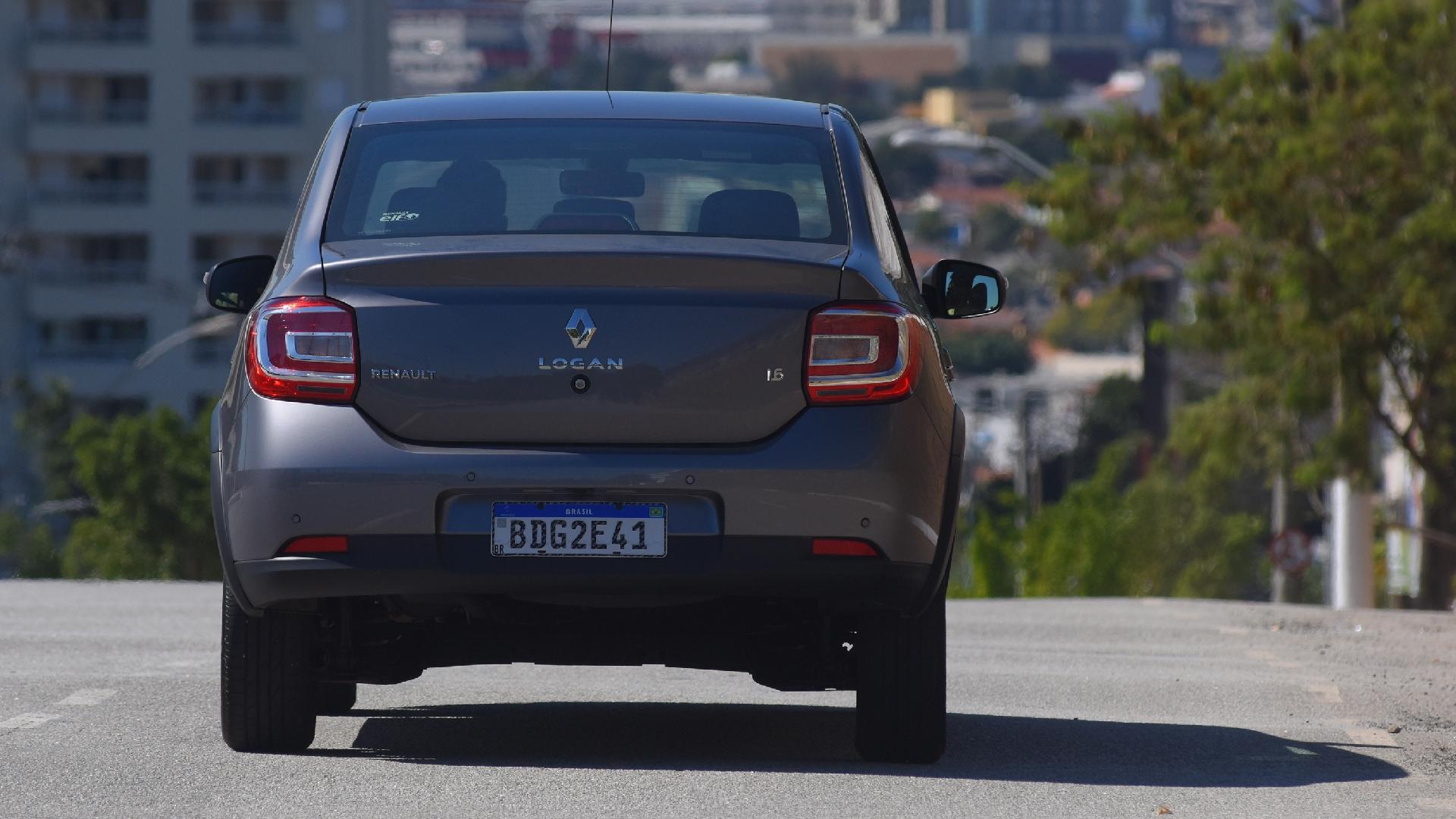 Renault Logan: avaliamos o sedã com controverso visual aventureiro
