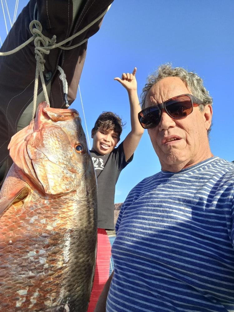 Perdido no mar e sem esperanças, remador é resgatado por acaso ...