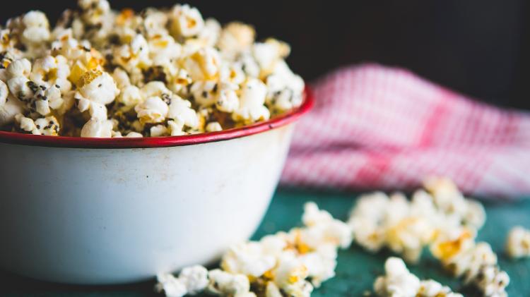 Pipoca não precisa ser sempre igual: 9 receitas para variar o sabor ...