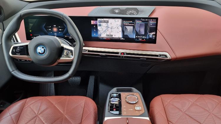 Não sou fã de elétricos, mas BMW iX é o carro mais legal que já dirigi
