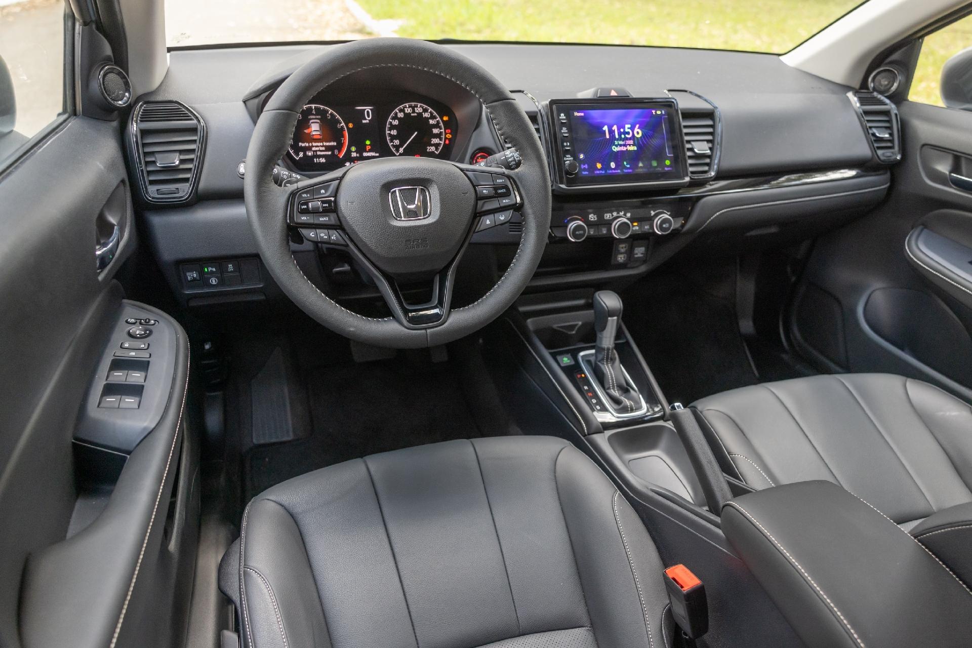 City x Yaris: qual o melhor hatch compacto premium do mercado?