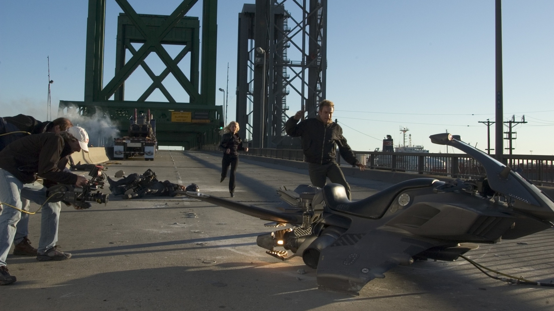 Fotos: O "Destruidor": o que Michael Bay já explodiu ou quebrou desde ...