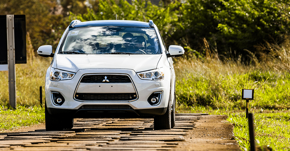 Mitsubishi Lancer será brasileiro e estreia acontece em julho de 2014 ...