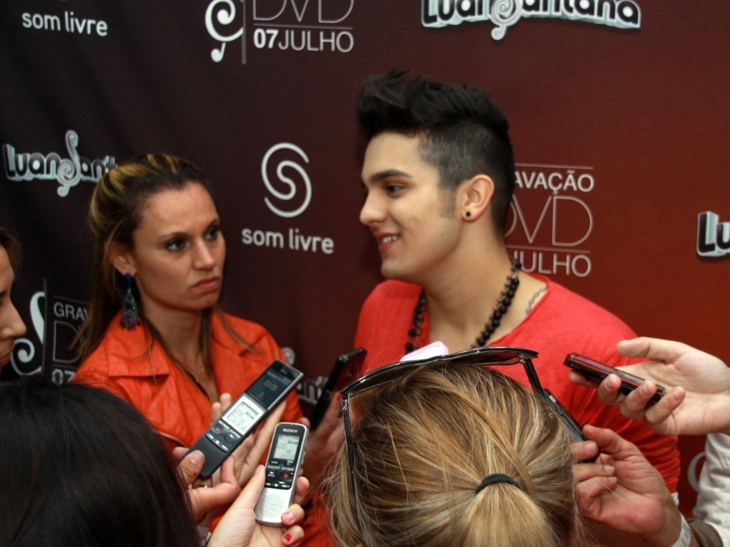 Fotos: Com a namorada na plateia, Luan Santana grava DVD em Itu (SP ...