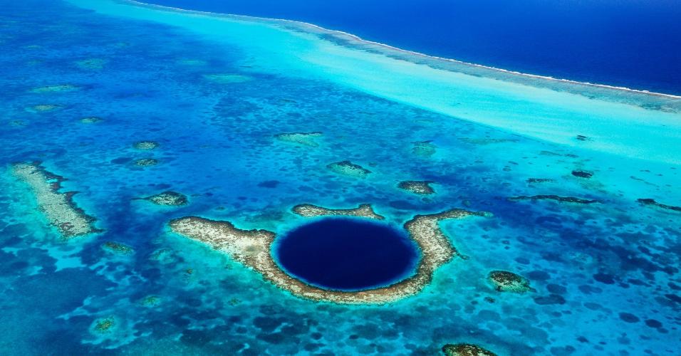 Mar de Belize tem o impressionante Grande Buraco Azul, e você pode ...