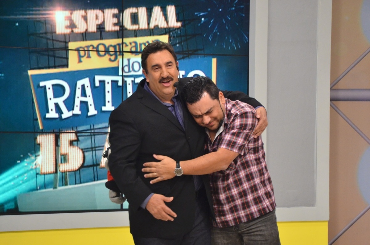 Veja fotos do apresentador Carlos Massa, o Ratinho - Fotos - UOL TV e ...