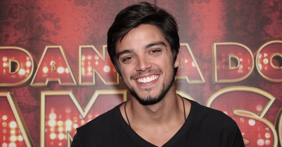 "Estranho estar do outro lado", diz Rodrigo Simas, vencedor da "Dança ...