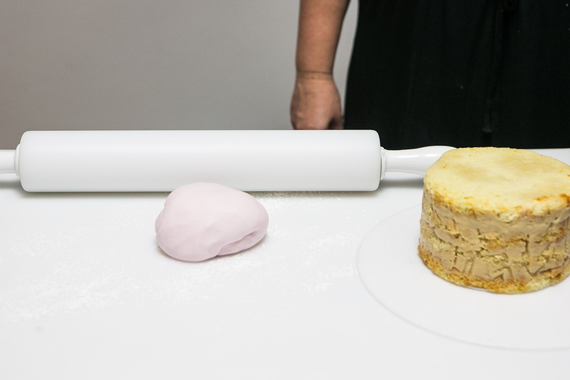 Fotos: Aprenda a decorar um bolo com pasta americana para festas ...