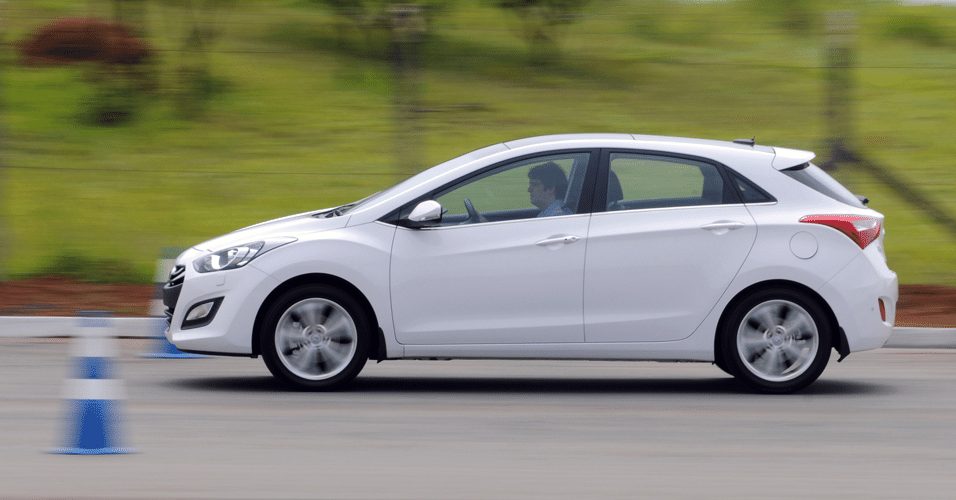 Hyundai i30 básico, de R$ 78 mil, ganha teto solar de R$ 6 mil - 29/01 ...
