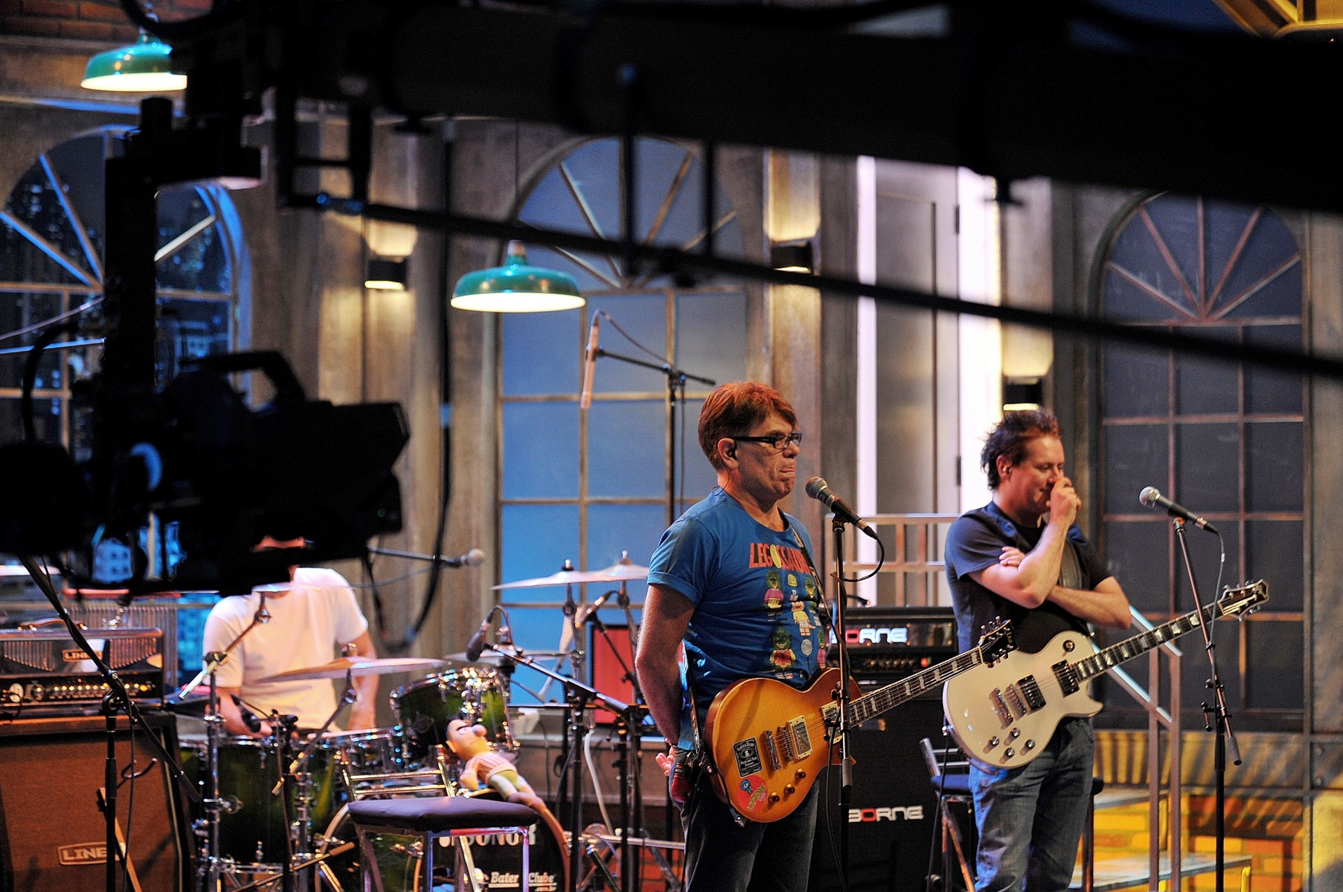 Fotos: Roger do "Ultraje a Rigor" nos bastidores do "The Noite" - 09/04 ...