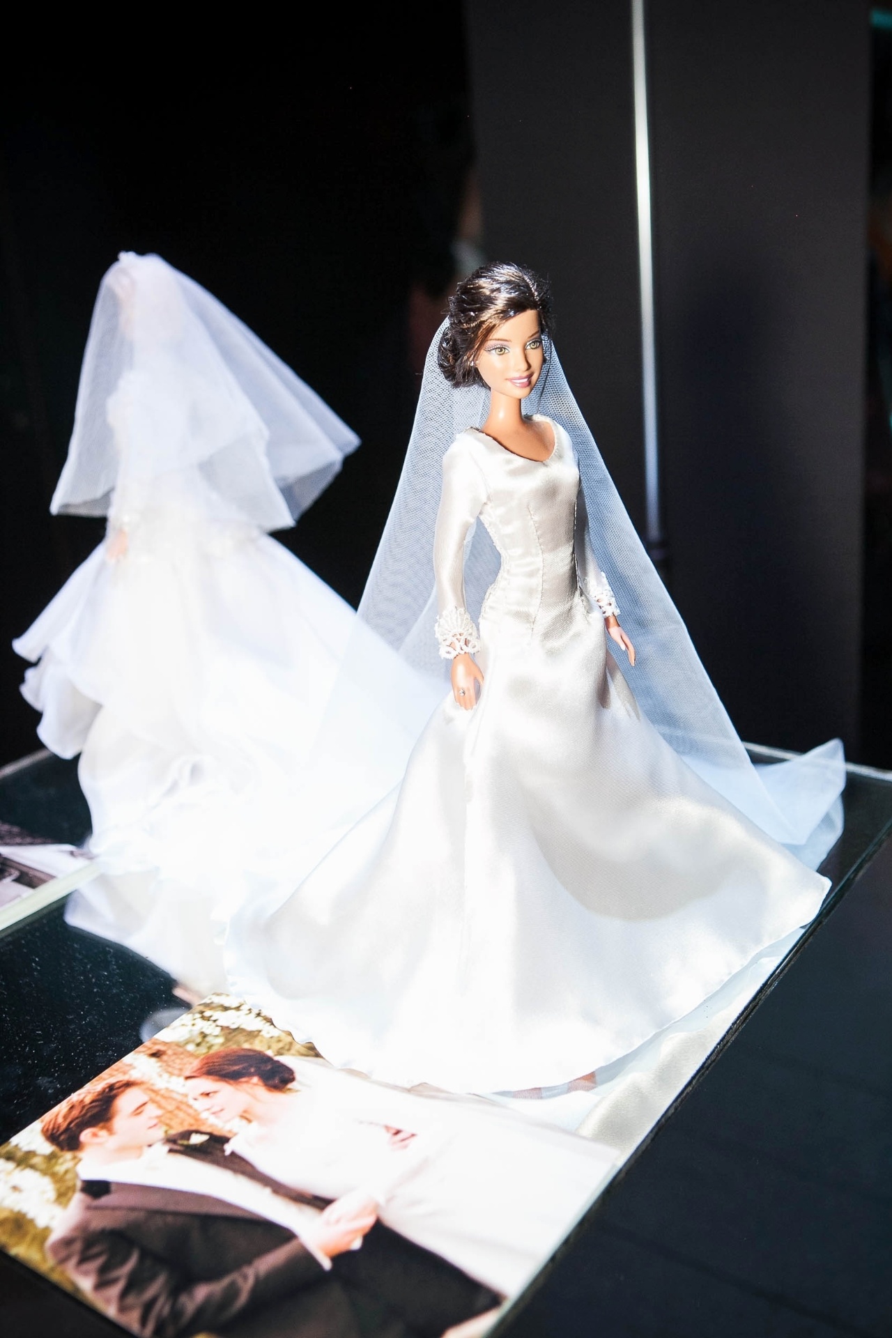 Fotos: Feira em SP traz Barbies com réplicas de vestidos de noivas de ...
