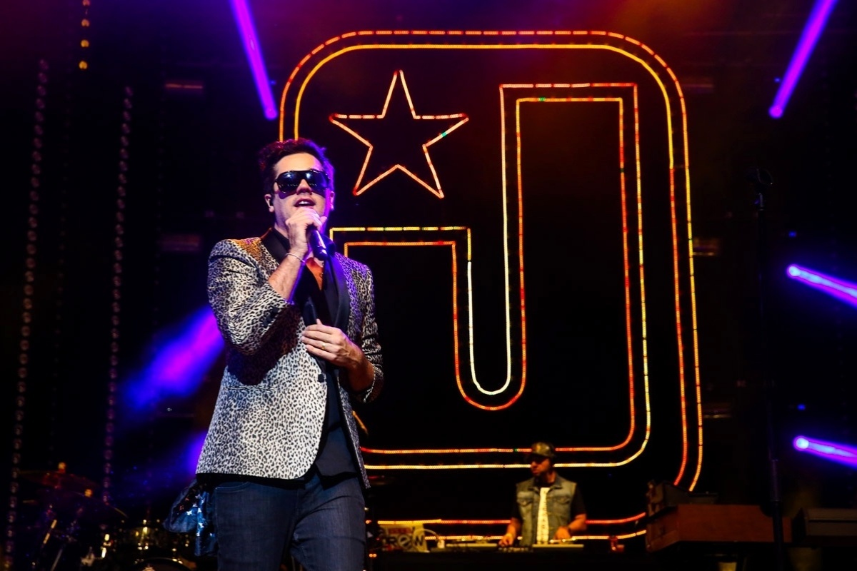Fotos: Jota Quest estreia turnê em São Paulo - 13/04/2014 - UOL ...