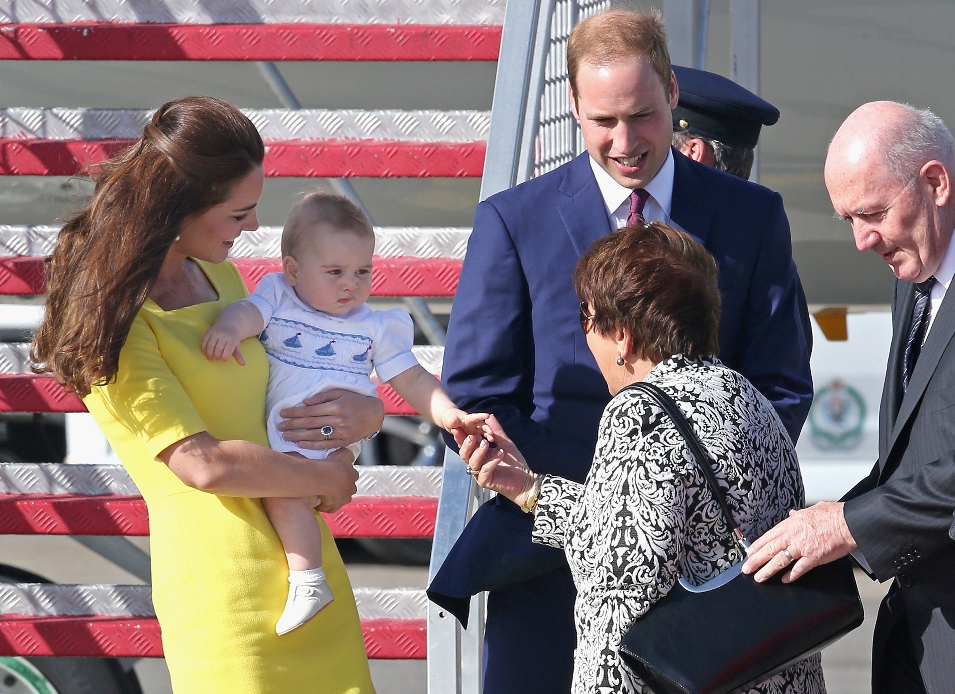 Fotos: Confira fotos do príncipe George, filho de Kate e William - 22 ...