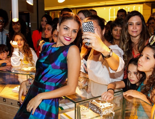 Bruna Marquezine, Paloma Bernardi e Tatá Werneck participam de evento ...