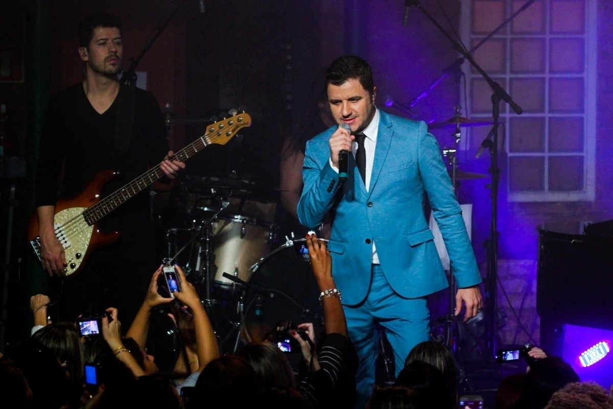 Fotos: Show de Maurício Manieri (junho/2014) - 28/06/2014 - UOL ...