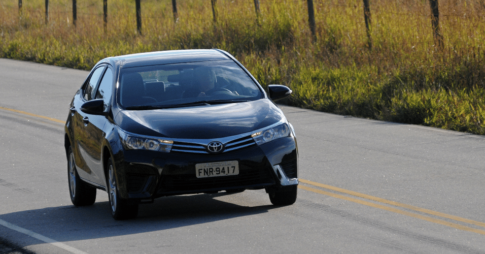 Corolla 2015 básico custa o mesmo que um Fusca de 50 anos atrás - 02/06 ...