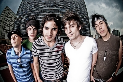 Fotos: Bandas de pop rock com público teen seguem em atuação mesmo fora ...