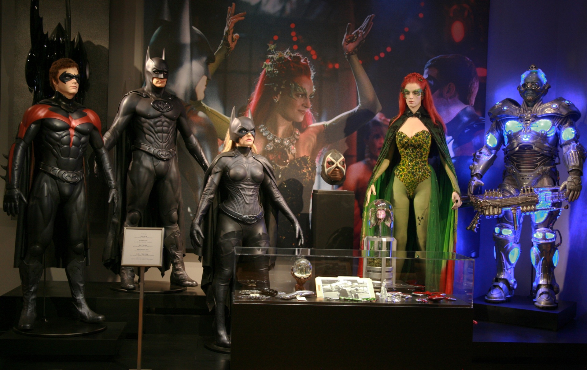 Fotos: Veja imagens da exposição de 75 anos do Batman na Califórnia ...