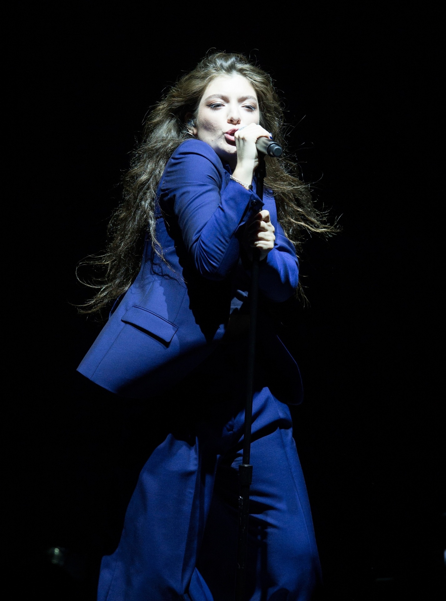 Fotos: Lorde: Caras, bocas e seu poderoso bate-cabelo - 08/10/2014 ...
