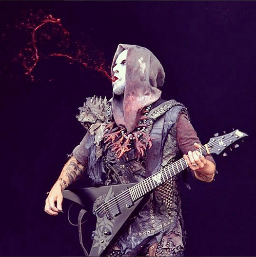 Fotos: Veja fotos da polêmica banda Behemoth - 28/10/2014 - UOL ...