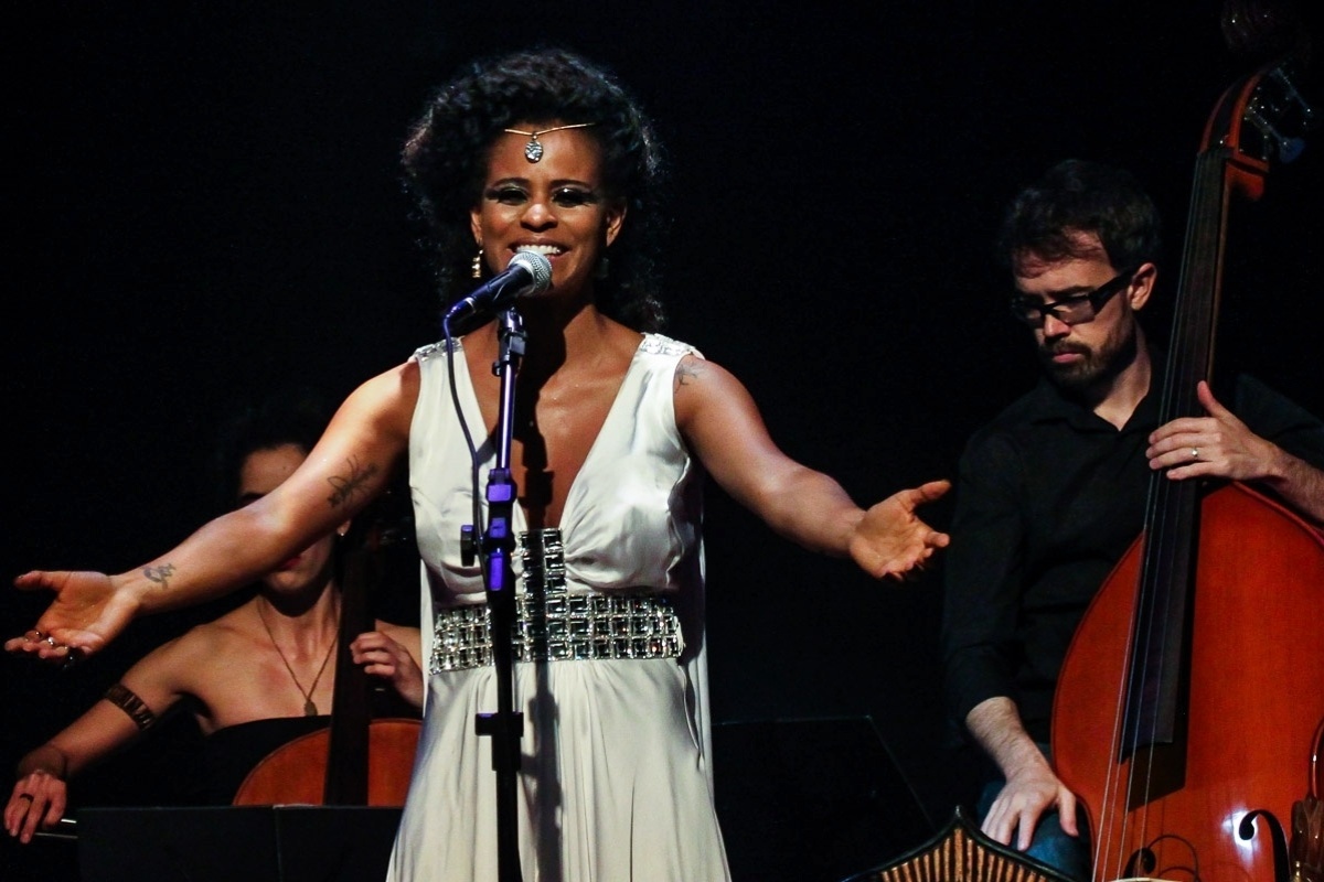 Fotos: Ex-Rouge Aline Wirley (São Paulo - Dezembro/2014) - 10/12/2014 ...