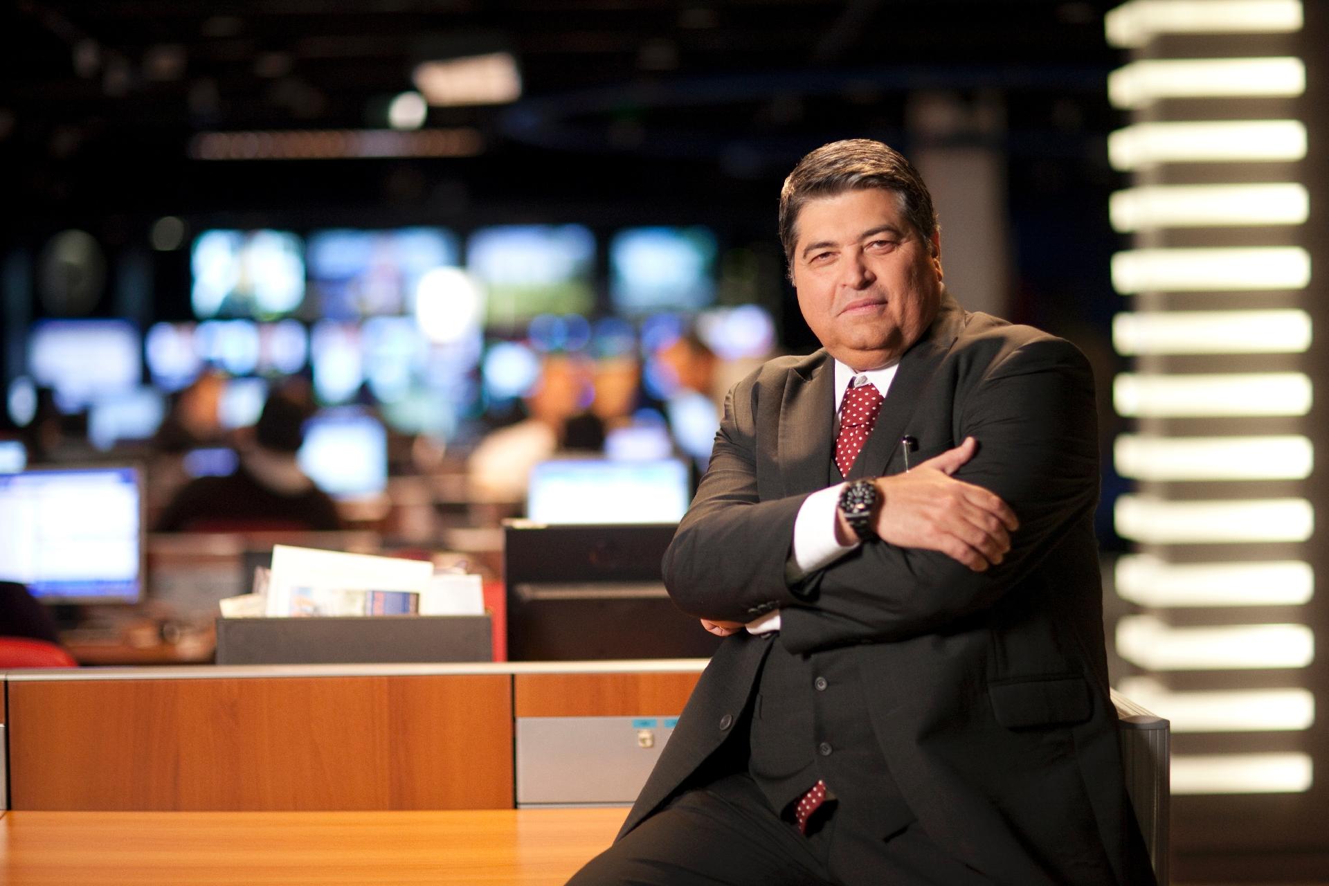 Veja fotos de José Luiz Datena - Fotos - UOL TV e Famosos Veja fotos de José Luiz Datena - Fotos - UOL TV e Famosos