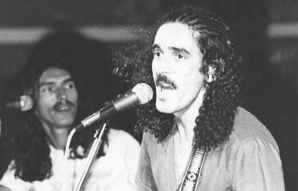 Morre Moraes Moreira, cantor e integrante dos Novos Baianos, aos 72 ...
