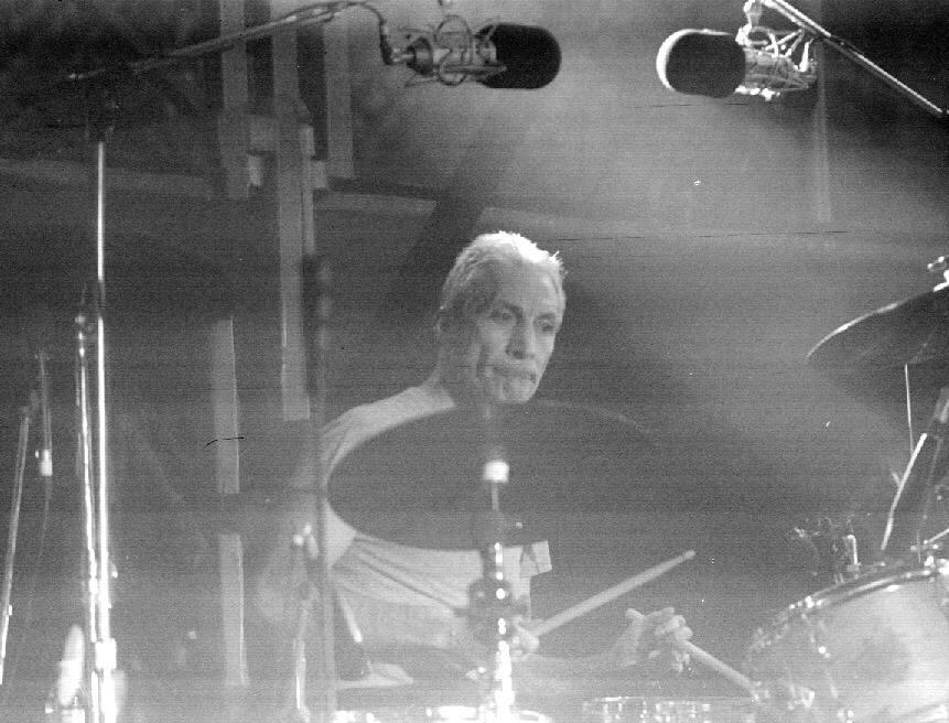 Charlie Watts: baterista havia sido afastado de turnê após cirurgia