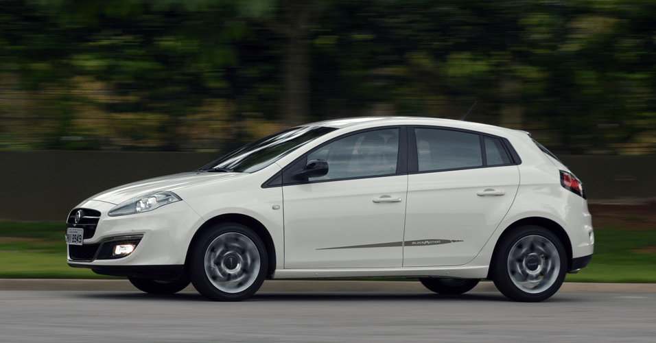 Fotos: Fiat Bravo 2016 mostra novo recheio com versão Blackmotion - 05 ...