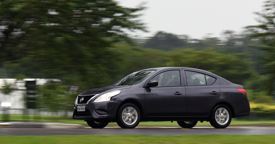 Nissan Versa, R$ 41.990, agora é 1.0 e nacional para bater Cobalt e cia ...