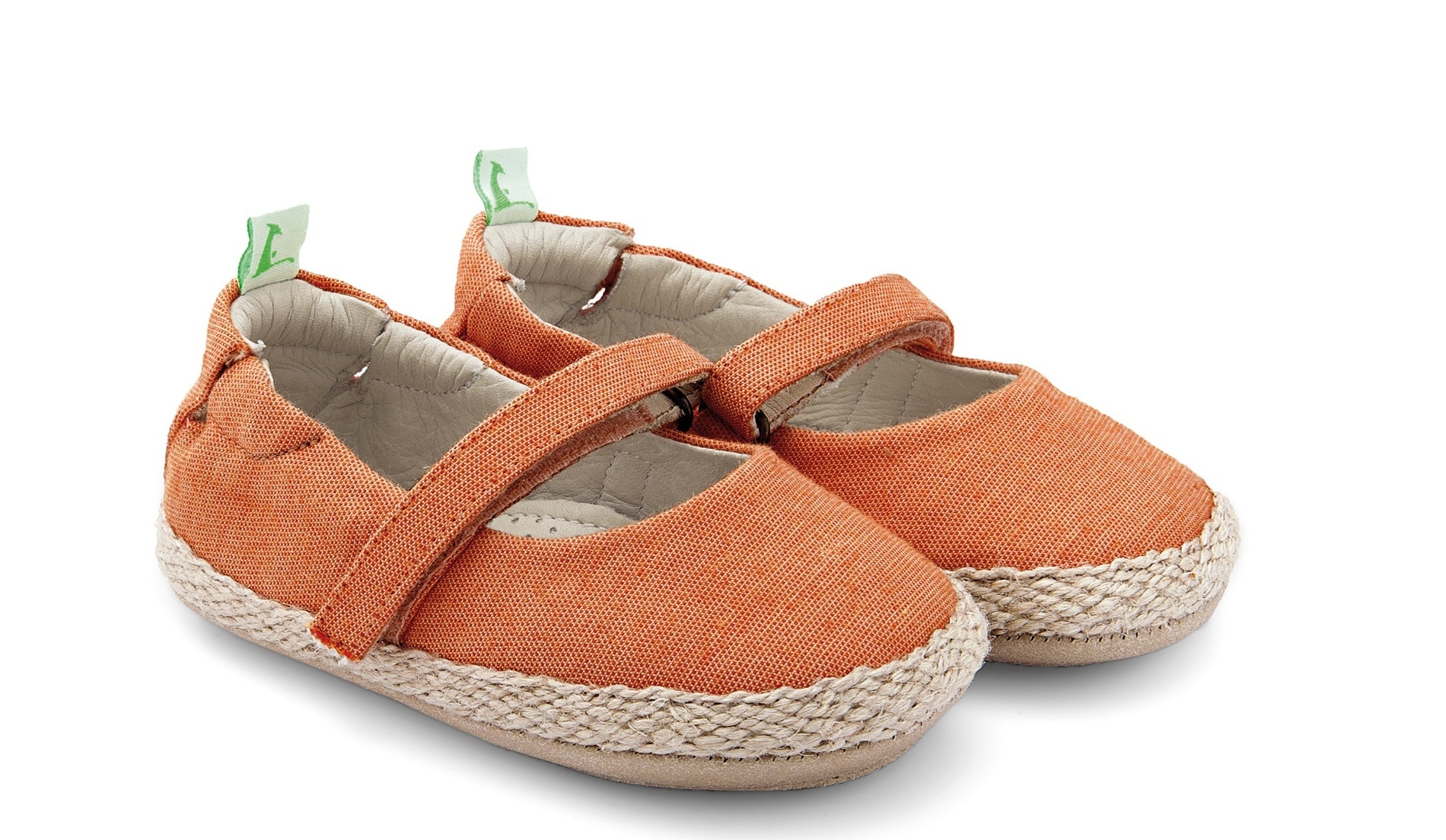 Fotos: Veja sapatos para os primeiros passos da criança a partir de R ...