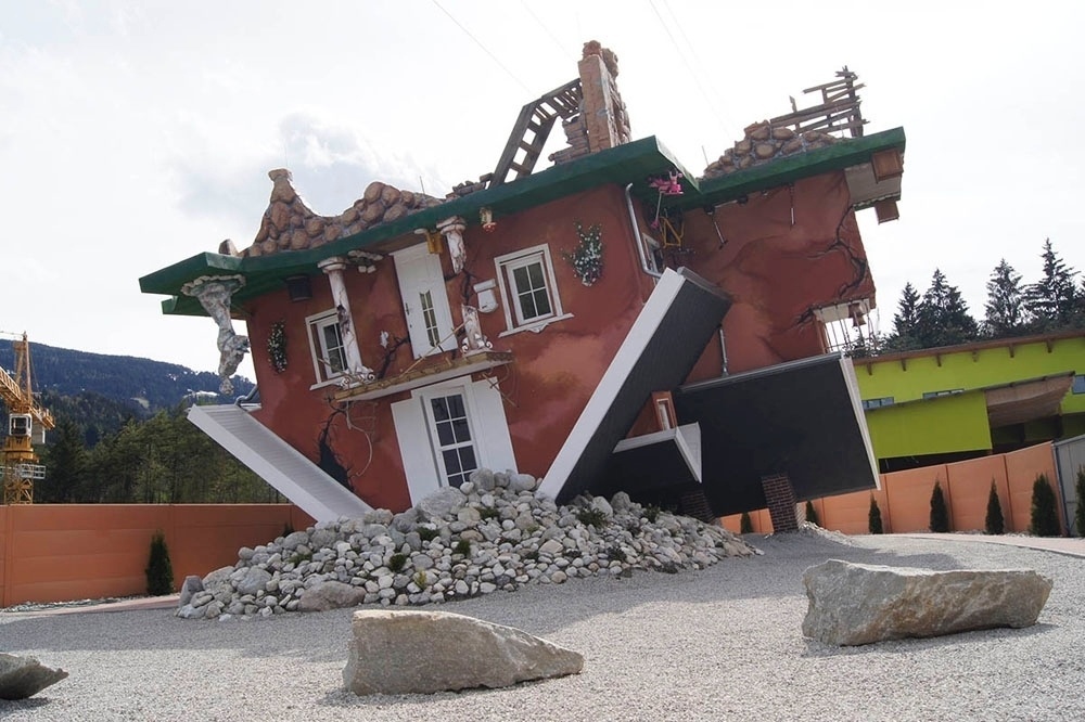 Fotos: Casas construídas de ponta-cabeça são atrações turísticas em ...