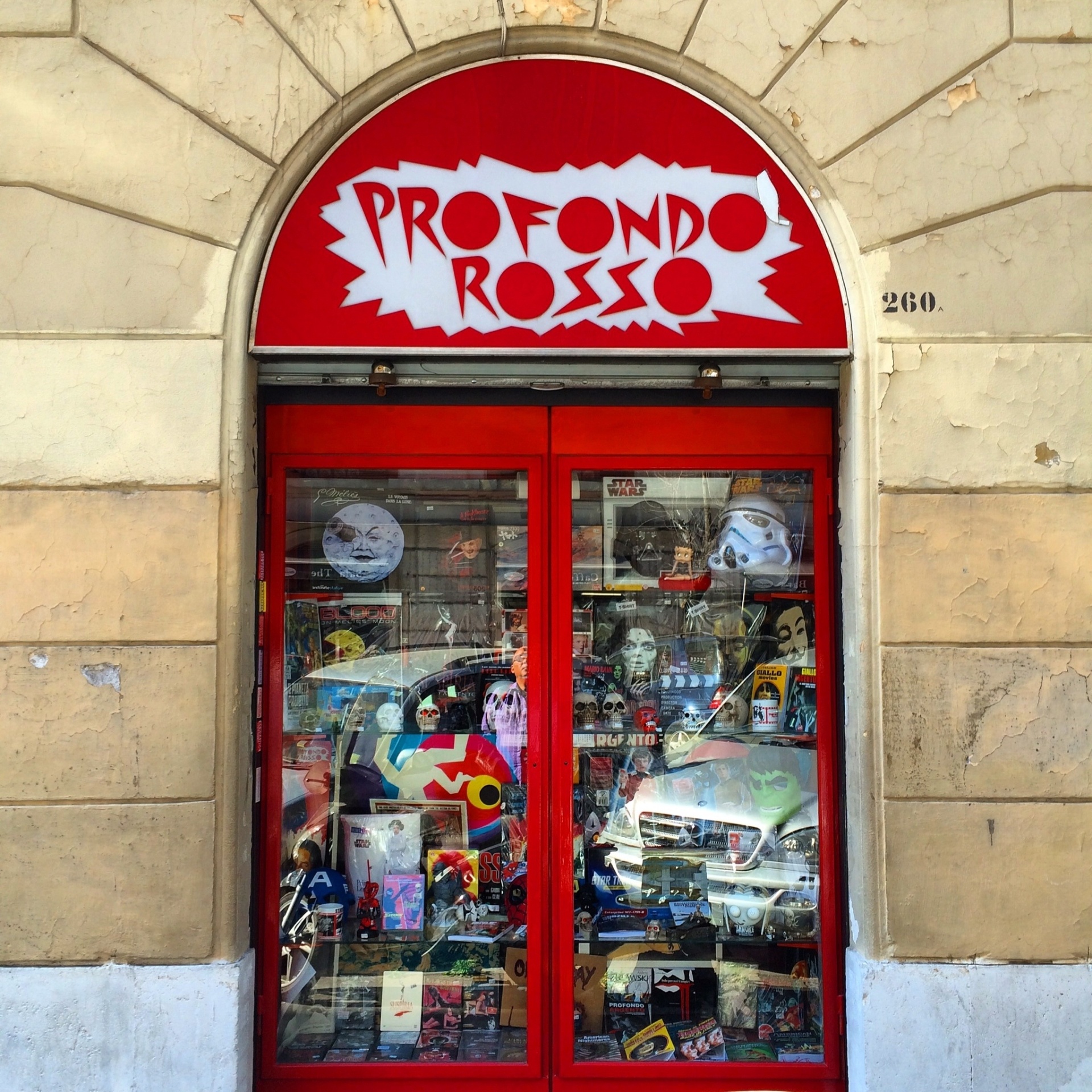 Fotos: Roma tem loja e museu dedicados aos fãs do terror - 27/05/2015 ...