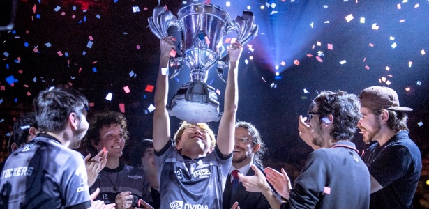 Como se tornar um pro player de "League of Legends"? Especialistas ...