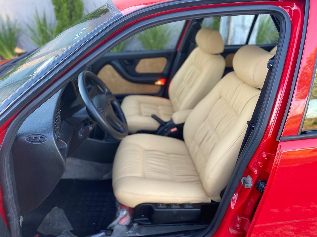 Fiat Tempra Stile 1996 é restaurado e recupera raro interior bege