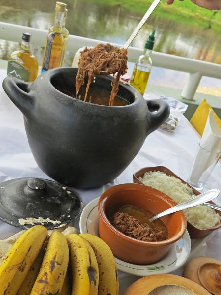 Barreado: conheça prato típico do Paraná e veja receita