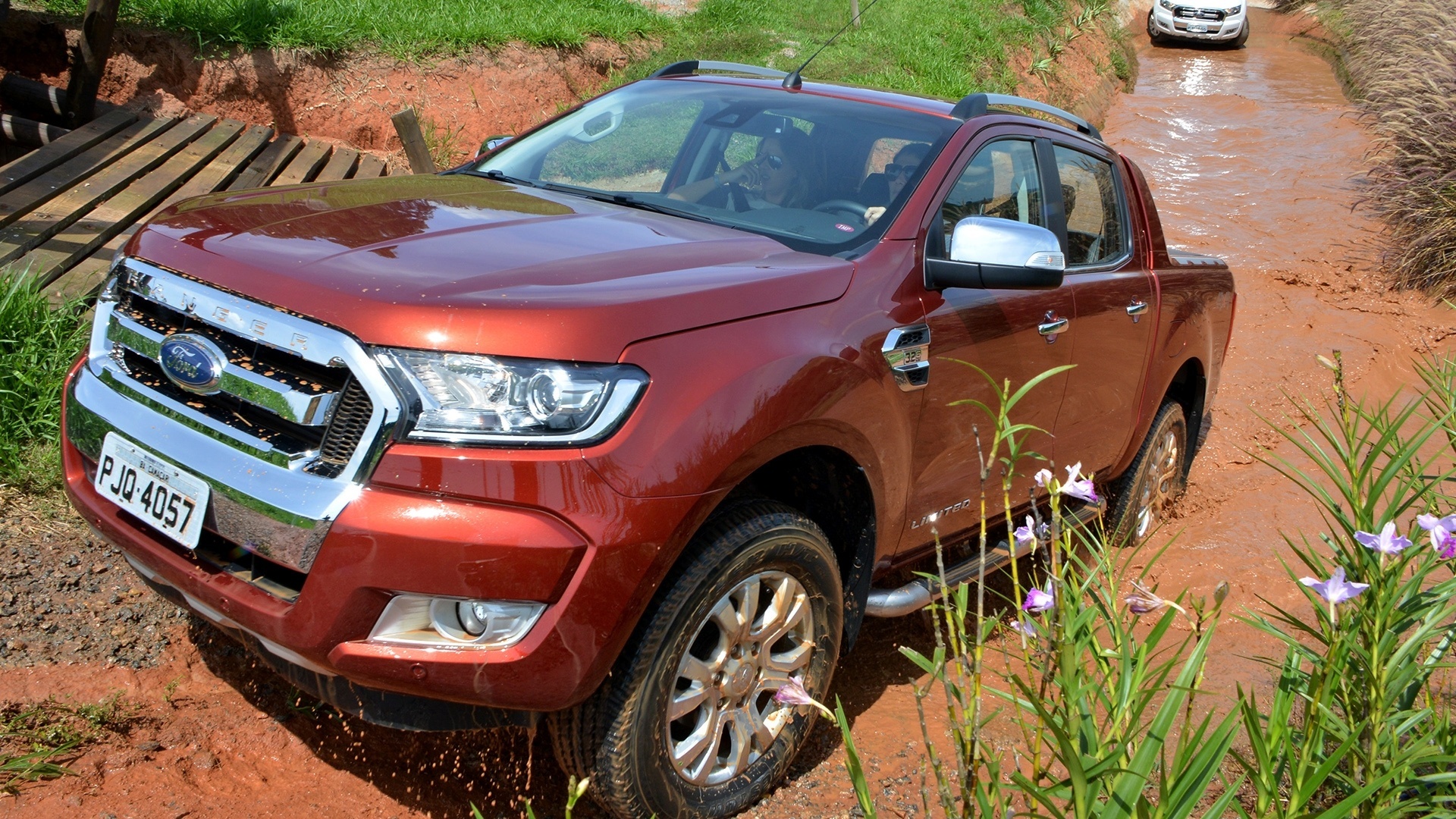 Fotos: Ford Ranger muda para peitar Hilux e S10 - 01/04/2016 - UOL Carros