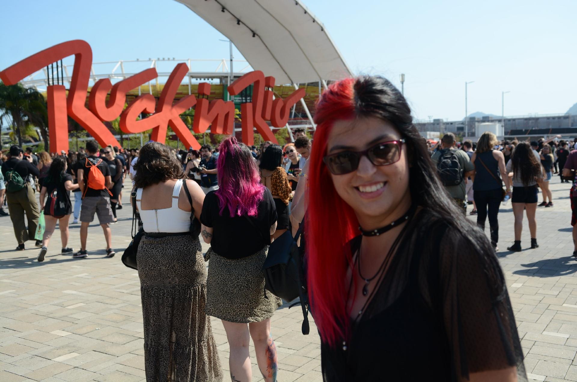 Rock in Rio: Tênis "afundado na lama" vira ímã de selfies e histórias ...